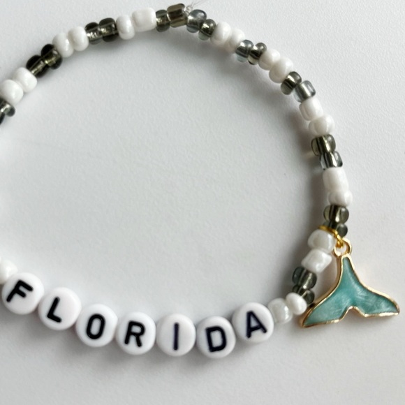 Taylor Swift | Jewelry | Taylor Swift Friendship Bracelet Eras Tour ...